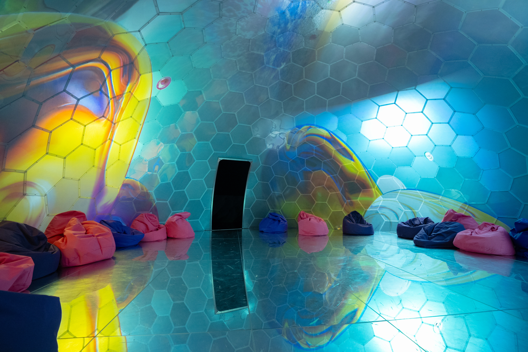BUBBLE PLANET Atlanta: An Immersive Experience
