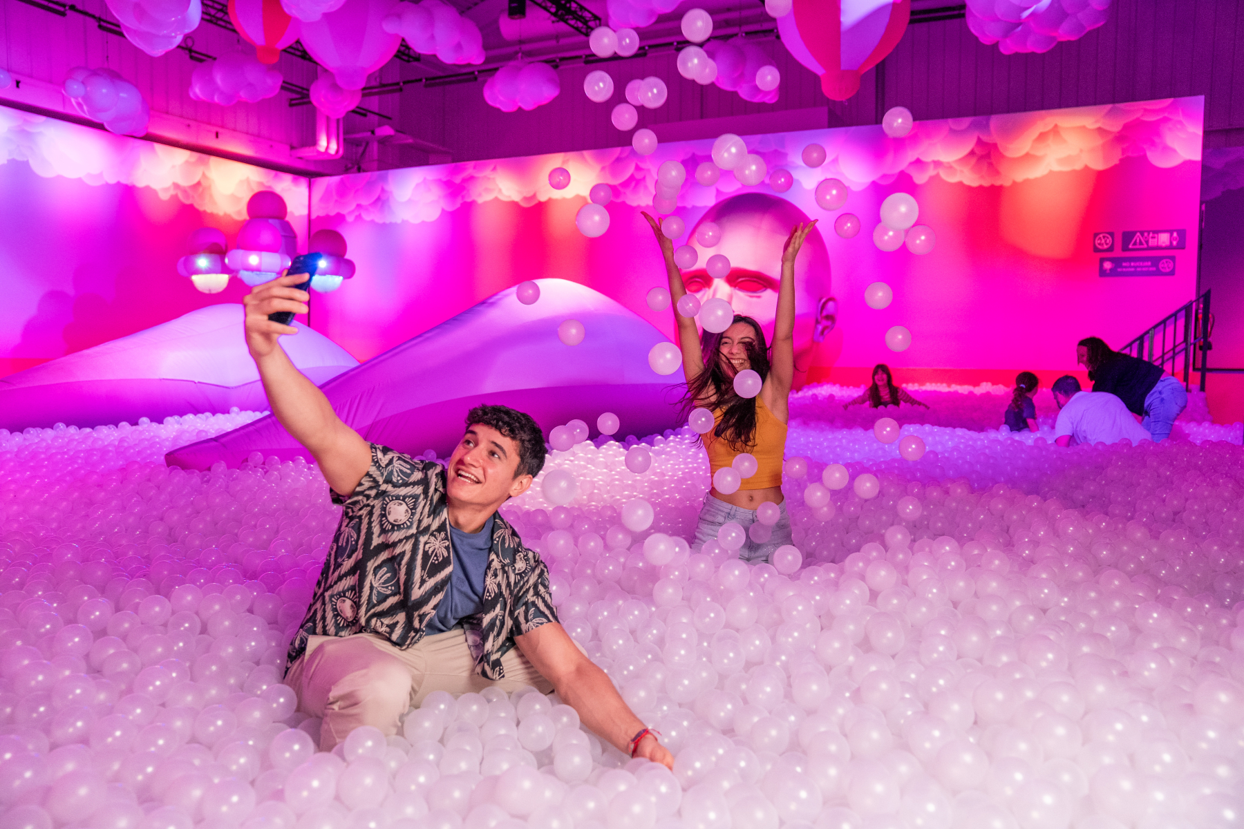 Bubble Planet Berlin: An Immersive Experience